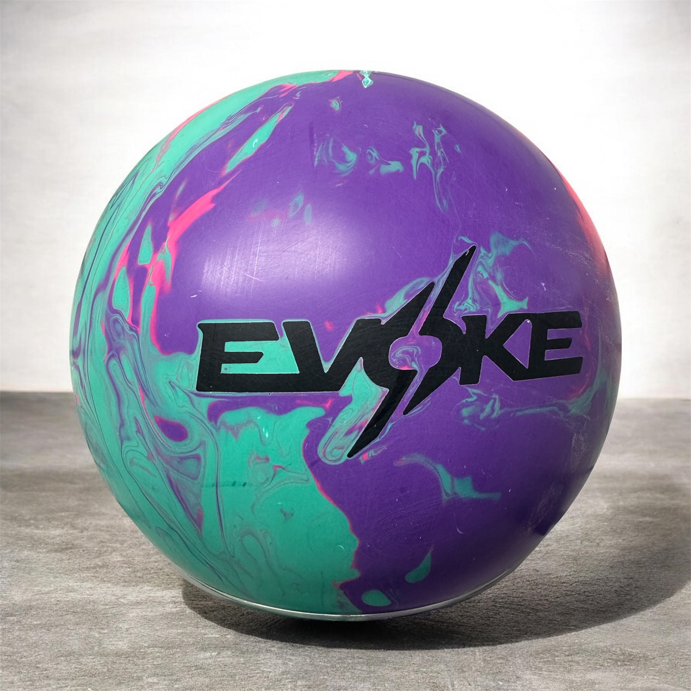Motiv Bowling Balls